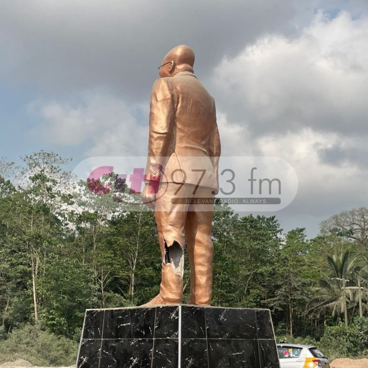 Damage of Akufo-Addo Statue in Takoradi raises concerns.