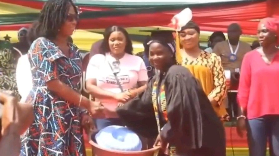 The sixth group of graduates from Bawumia's Kayayei Skills Empowerment ...