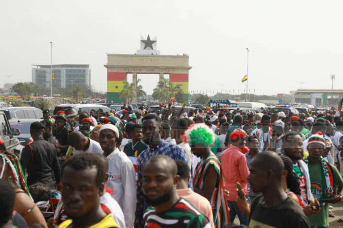 Independence Square is packed with thousands of people for Mahama's ...