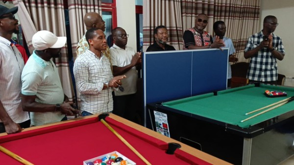 Dr. Nyarku donates 10 hospital beds to seven health facilities, pool ...