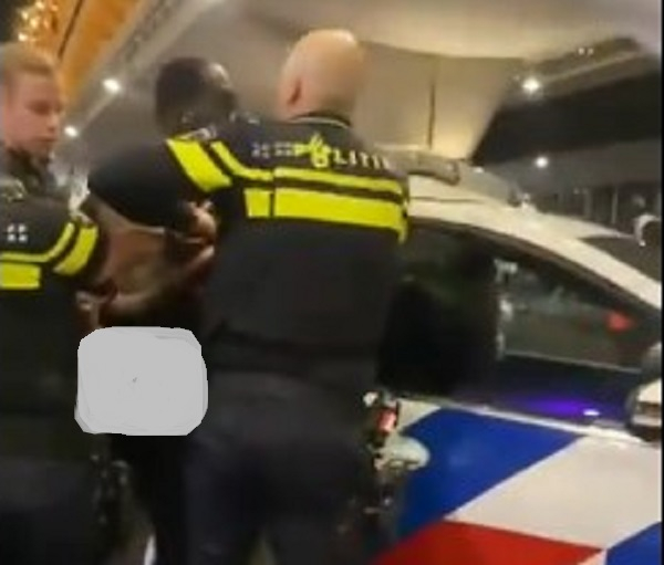 Watch as Dutch police arrest stark naked Ghanaian man who suddenly ...