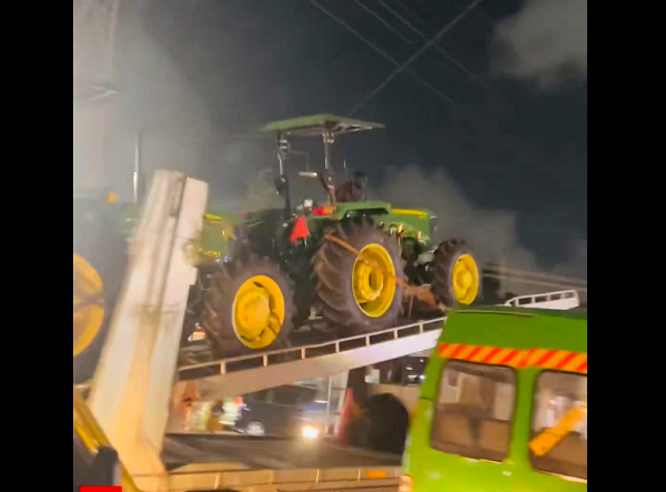 Watch as a trailer brings down electric cables in Sowutuom