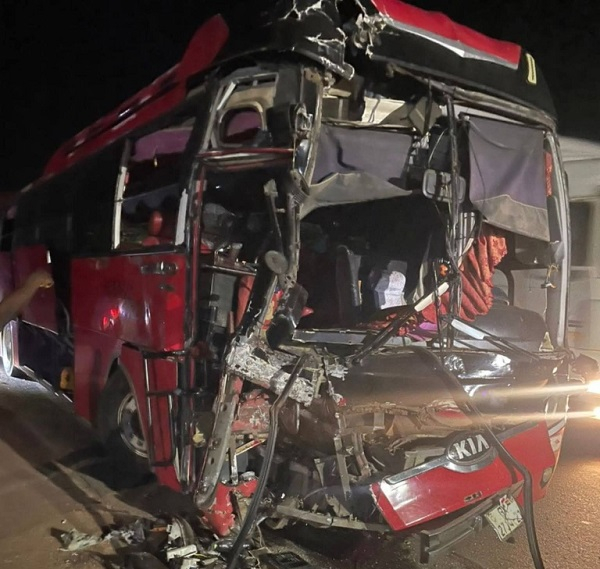 Ten injured in VIP bus and trailer collision on Accra-Kumasi Highway
