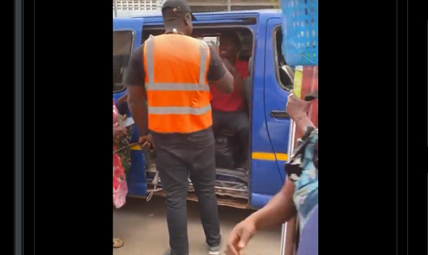 Watch as driver, 'mate' clash with taskforce officers in Kumasi over ...