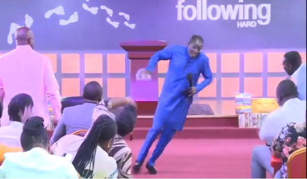 Video | TRENDING VIDEO: Pastor displays dance skills in church