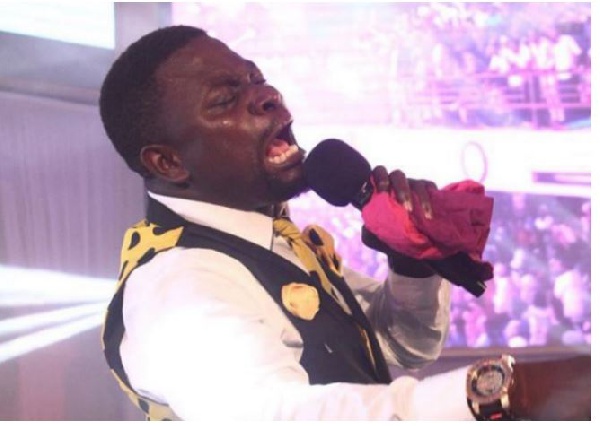 Video | Bro Sammy ministers at Tehillah Experience 2016