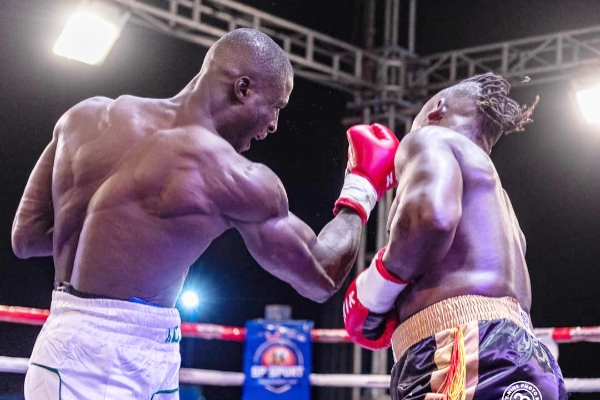 Video | Nigerian boxer Rasheed Idowu knocks-out Bastie Samir twice in R ...