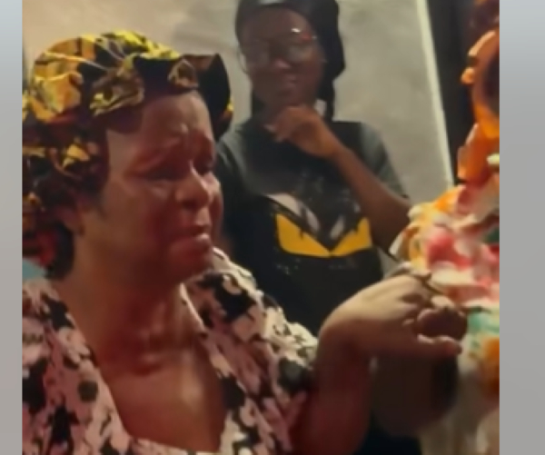 Watch the emotional moment Omane Boamah's mother was escorted from her ...