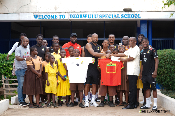 Black Stars make donation to Dzorwulu Special School ahead of Angola ...