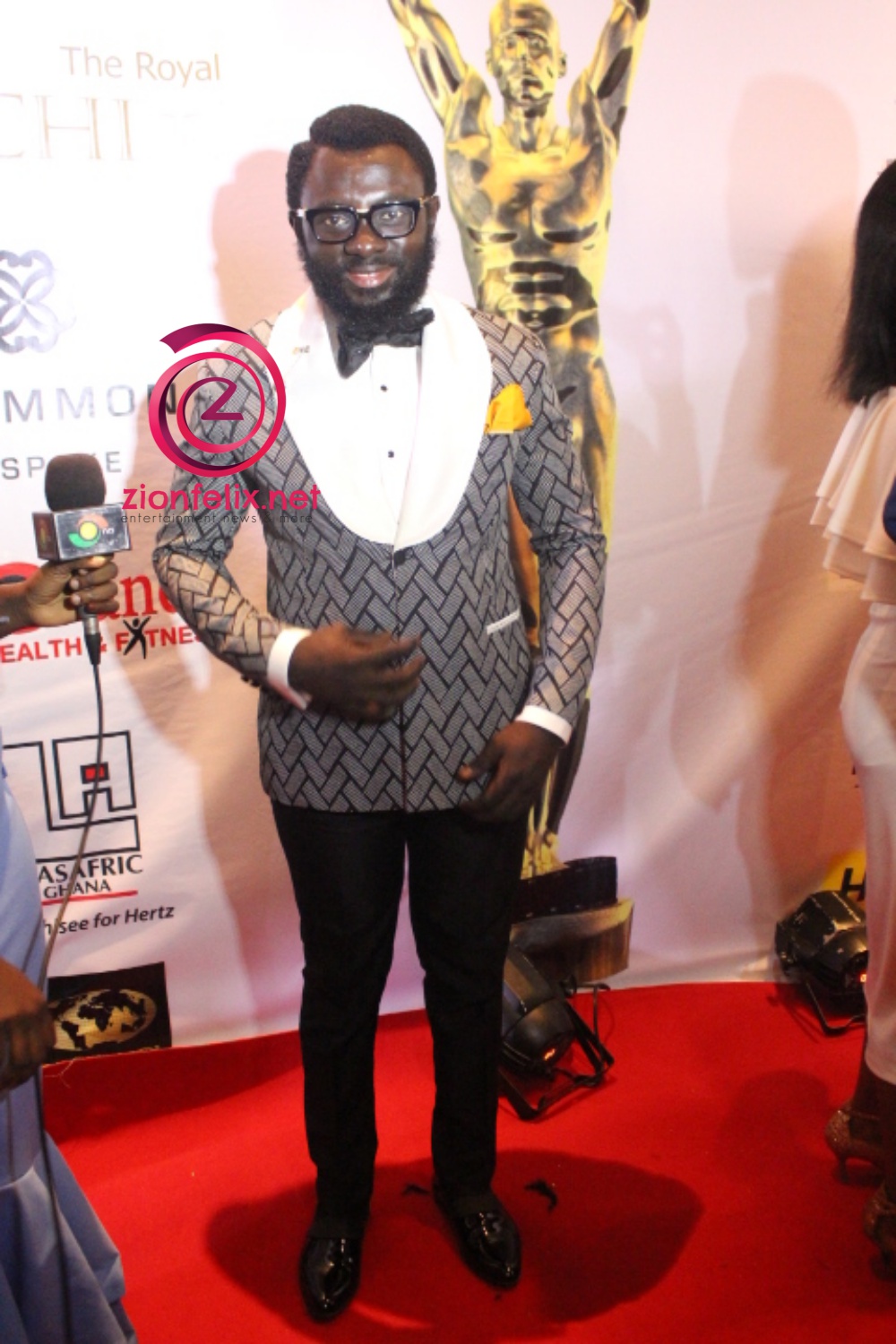 Movie director Kofi Asamoah goes 1970 at 2016 Ghana Movie Awards
